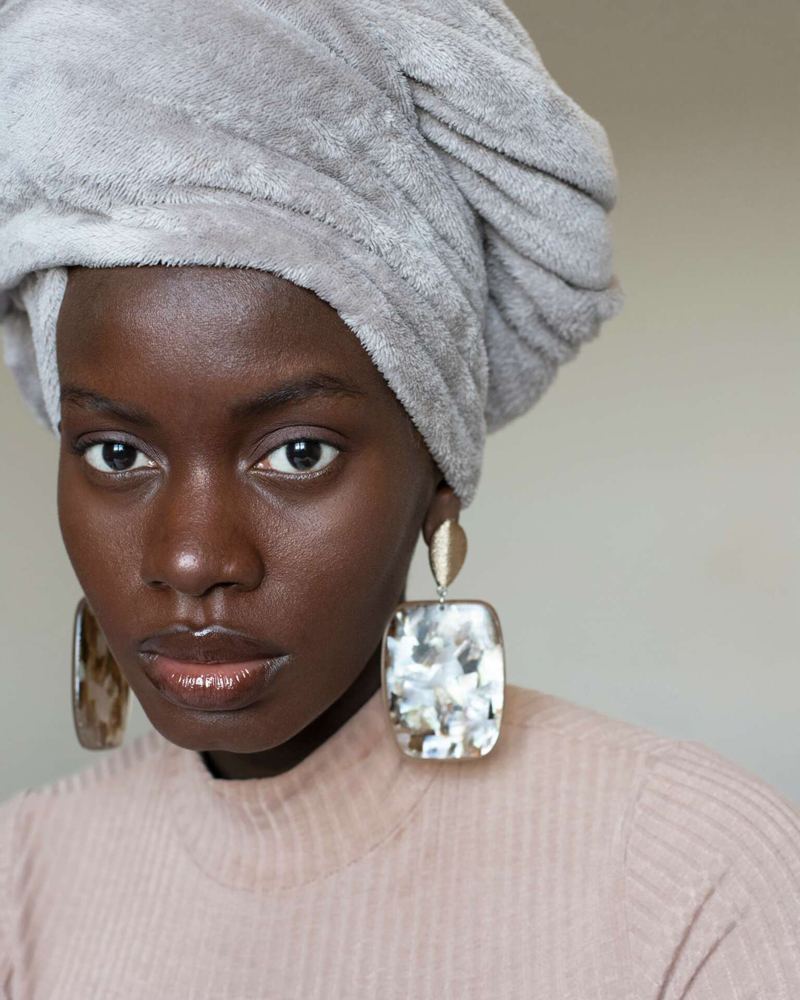 Considering Art Podcast – Dola Posh, photographer – Considering Art